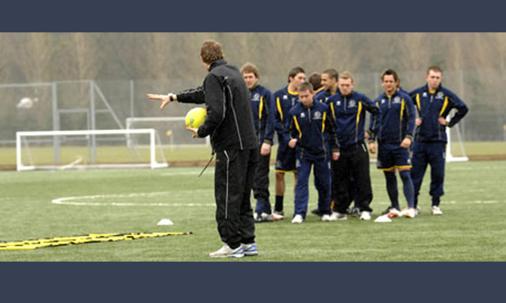 Les qualités d'un bon entraineur - Le Footballeur
